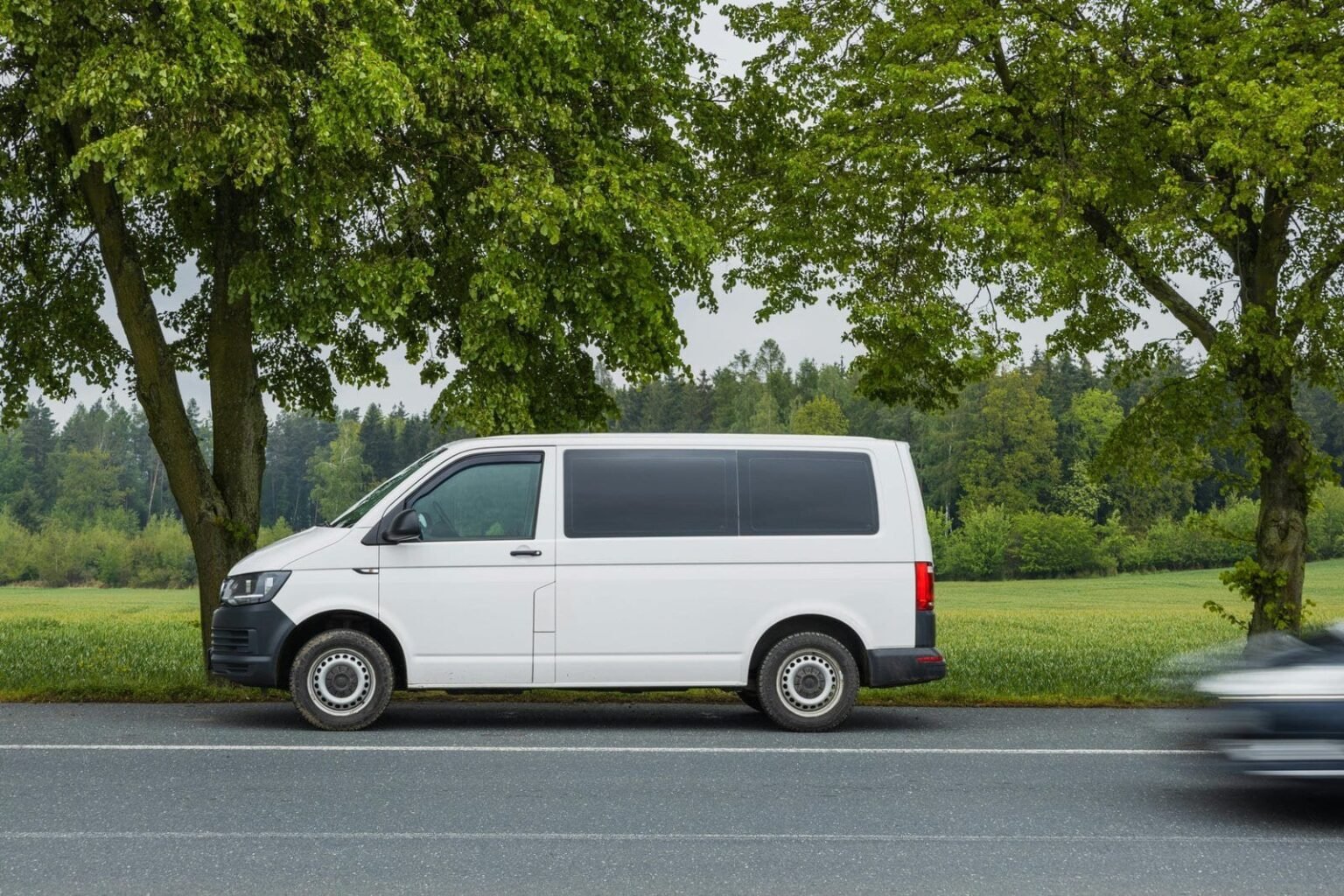 A Comprehensive Guide To Taking The D1 Driving Licence, UK Guide